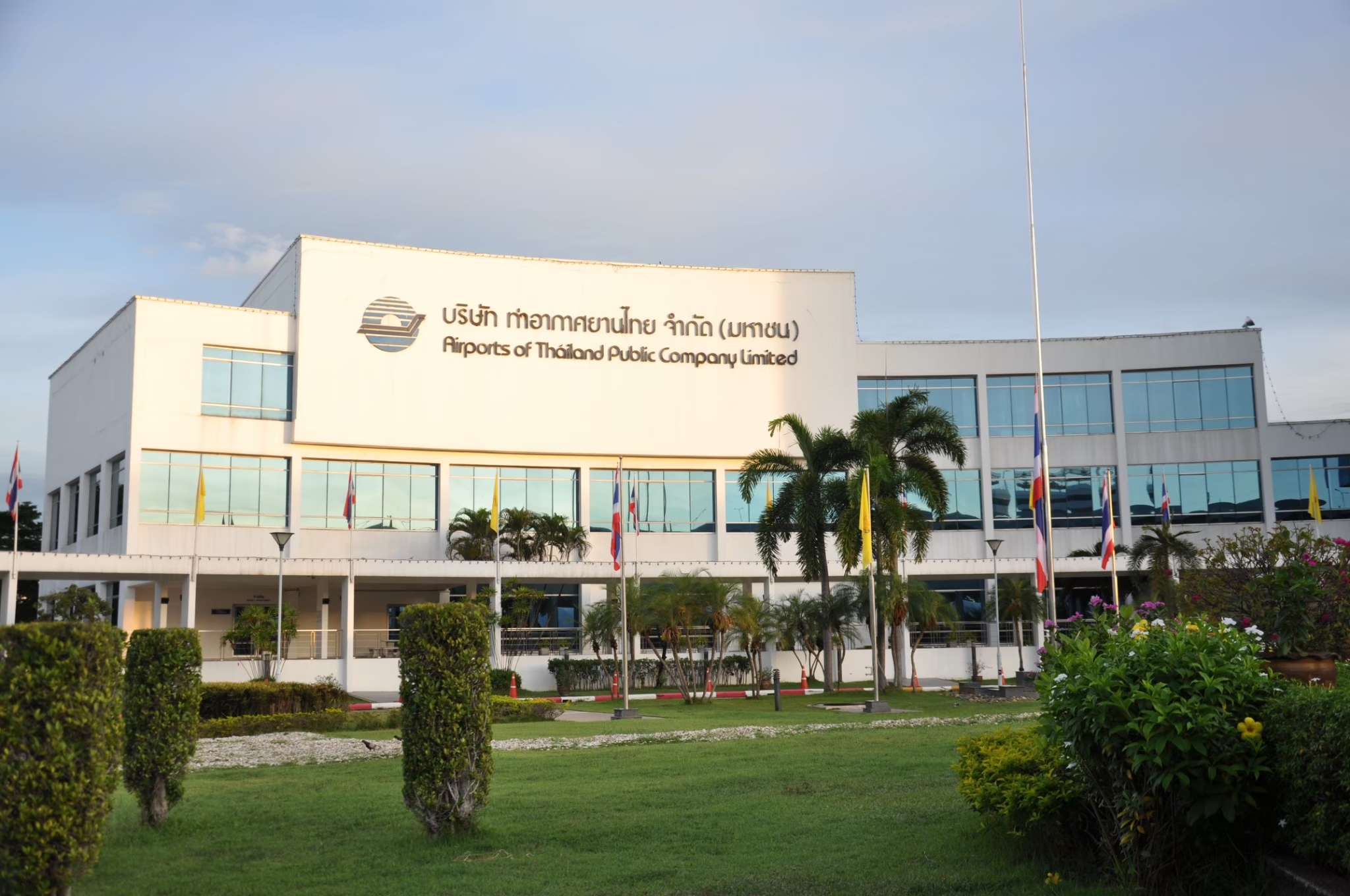 AOT คาดสงกรานต์ 2566 มีผู้โดยสารเดินทางกว่า 2.37 ล้านคน - www.ten-news.com