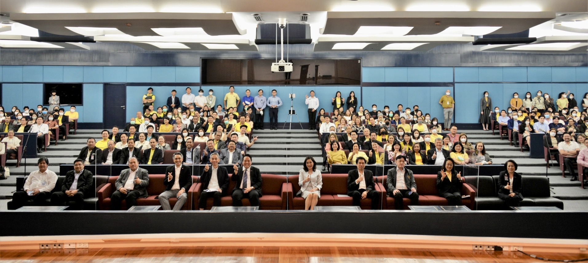 ผู้อำนวยการใหญ่ AOT พบพนักงานประจำปี 2566 - www.ten-news.com