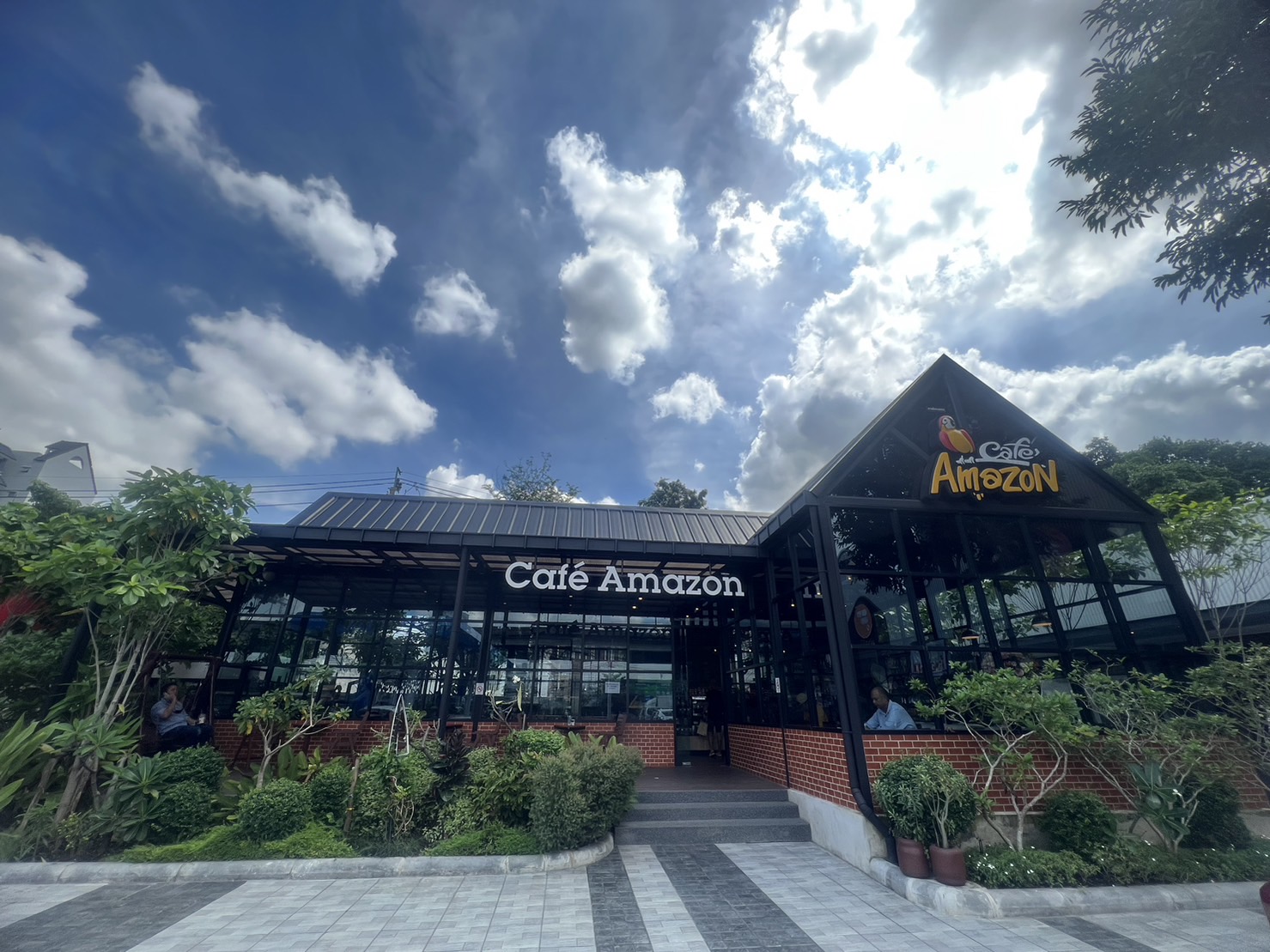 เปิดตำนาน Café Amazon จากจุดเริ่มต้นปี 45 สาขาแรกปั๊มปตท.ศรีเจริญภัณฑ์ ...