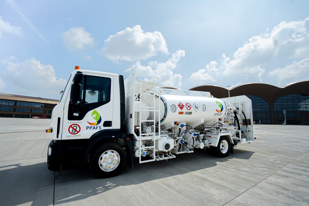 BAFS ส่งมอบรถเติมน้ำมันอากาศยาน เตรียมพร้อมกัมพูชา เปิดสนามบิใหม่กลางปี ...