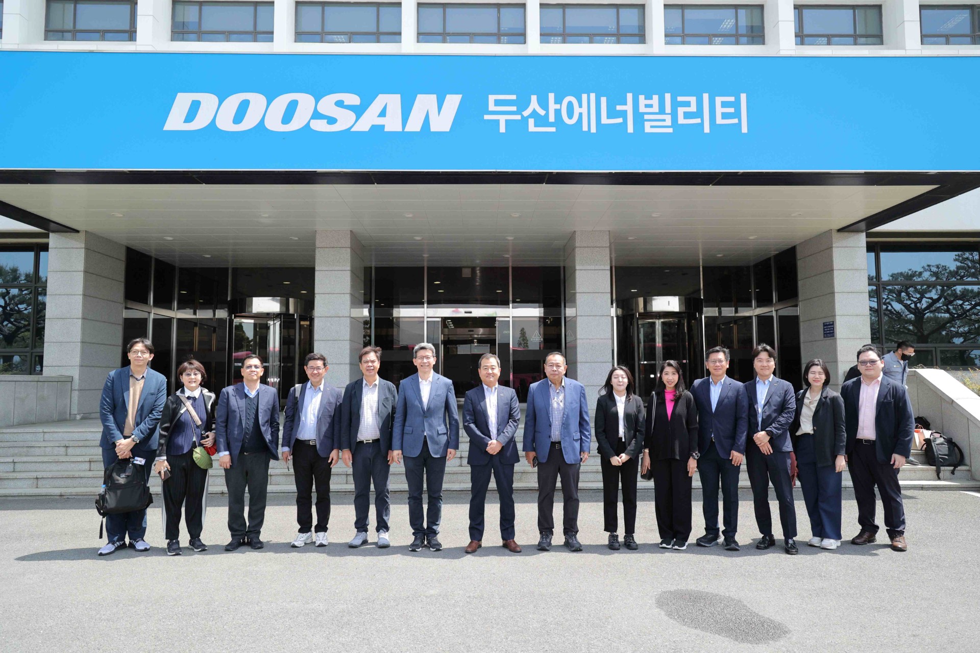 GPSC ศึกษาดูงาน DOOSAN เกาหลี ติดตามความคืบหน้าโครงการศึกษาโซลูชั่น พลังงานปลอดคาร์บอนฯ - www ...
