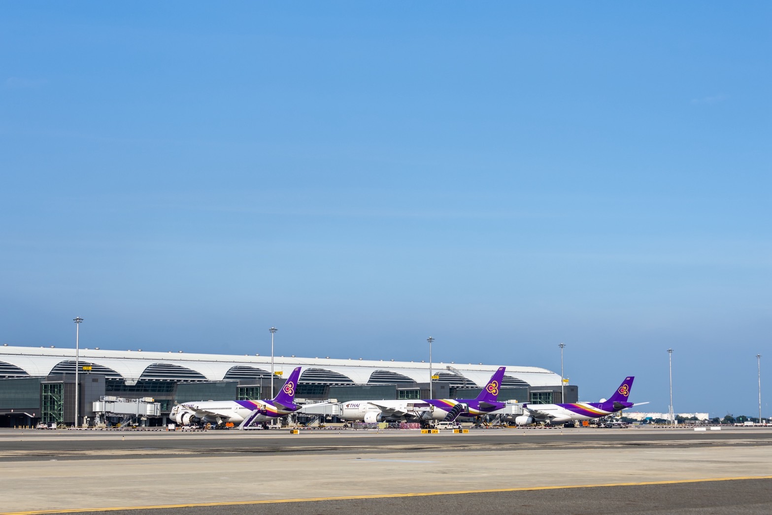 กพท.ไฟเขียว AOT จัดเก็บค่าบริการระบบไฟฟ้า ระบบปรับอากาศ กับสายการบินที่ใช้ SAT – 1 - www.ten ...